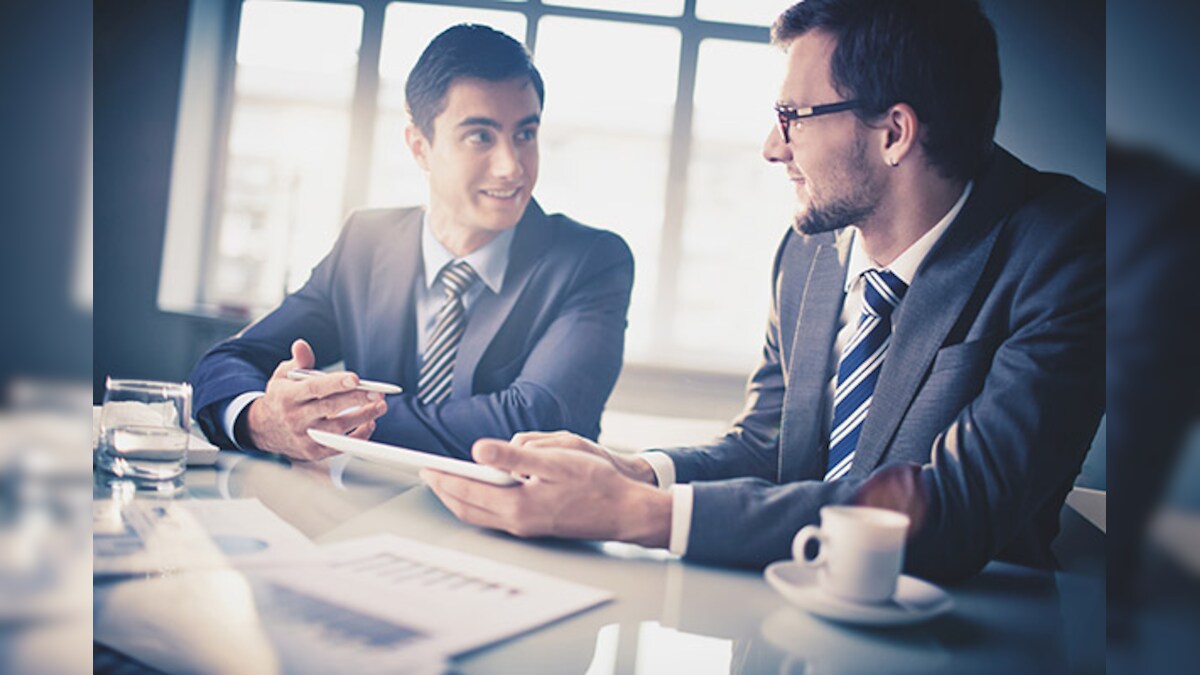 Paraphrasing and summarising: Two weapons of solid communication