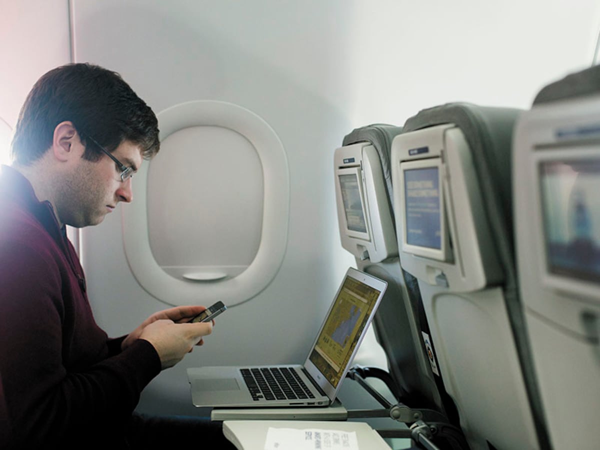 In-flight connectivity: Surfing in the sky