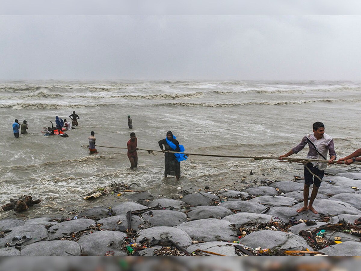 Photo of the day: Surviving Cyclone Remal