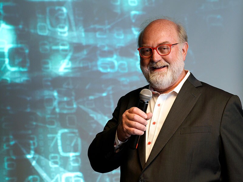 AI, Robots Will Never Replace Humans But Can Make Us More Productive ...